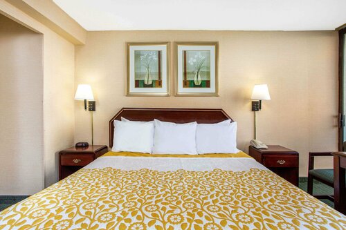 Otel Days Inn by Wyndham College Park, College Park, foto