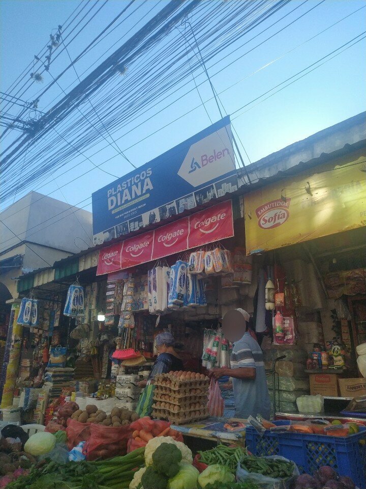 Mini-market Diana, Santa‑Krus, foto