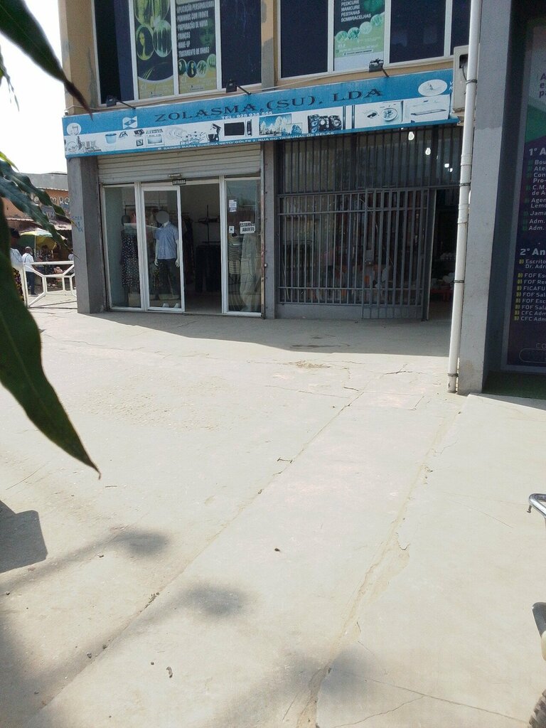 Dış giyim mağazası Zolasma, Loanda, foto
