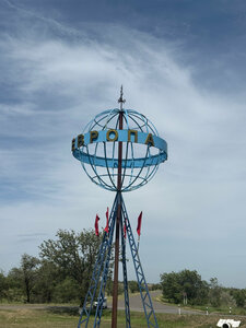 Стела Европа-Азия (Rostov Region, Vesyolovskiy rayon, Verkhnesolyonovskoye selskoye poseleniye), park, sokak heykeli  Rostovskaya oblastından