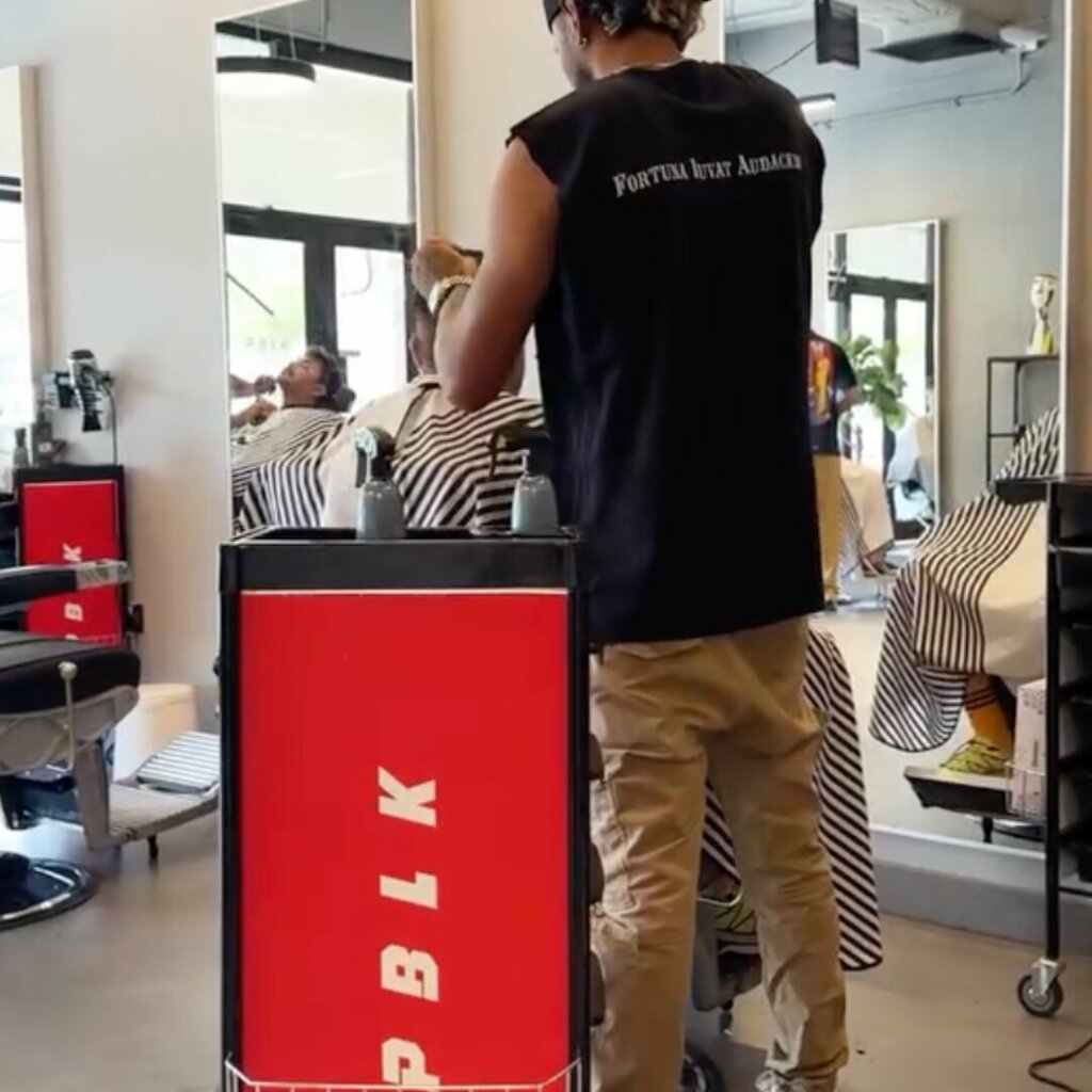 Berberler PBLK Barbershop, Dubai, foto