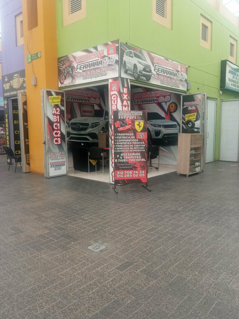 Eğitim merkezleri Ferrara, Bogota, foto