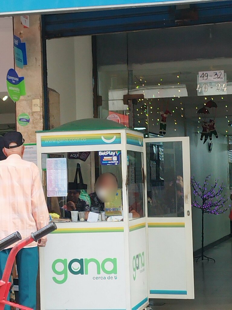 Uzman hizmetleri Gana, Medellin, foto