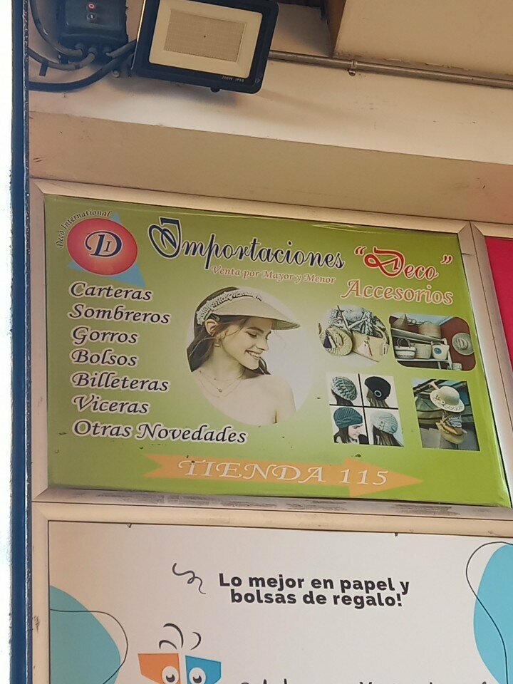 Şapka satan mağazalar Importaciones Deco, Lima, foto