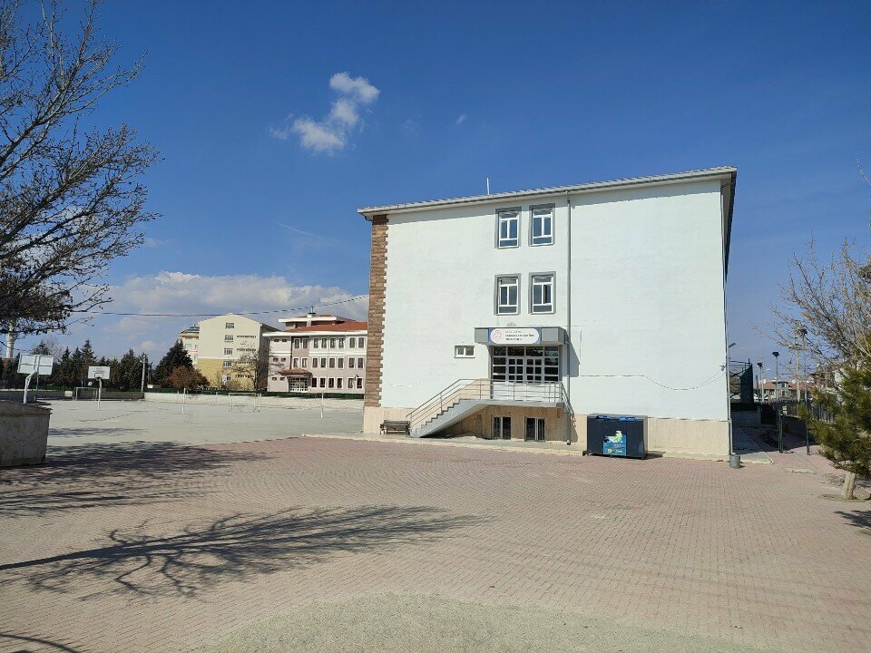 Ortaokul Karaaslan Atatürk Ortaokulu, Konya, foto