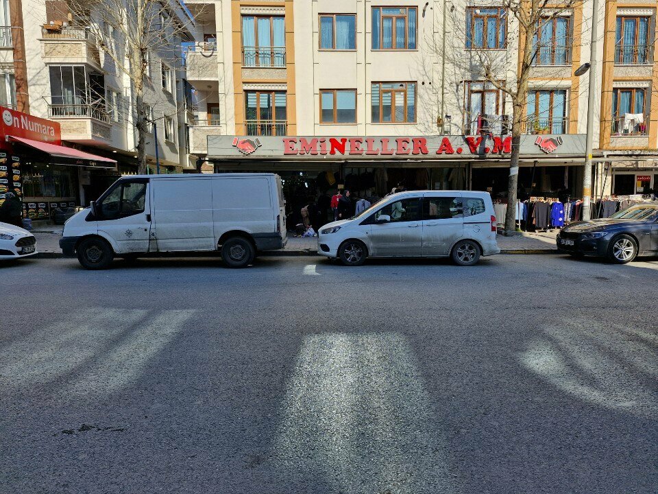 Ucuzluk mağazası Emineller Avm, İstanbul, foto