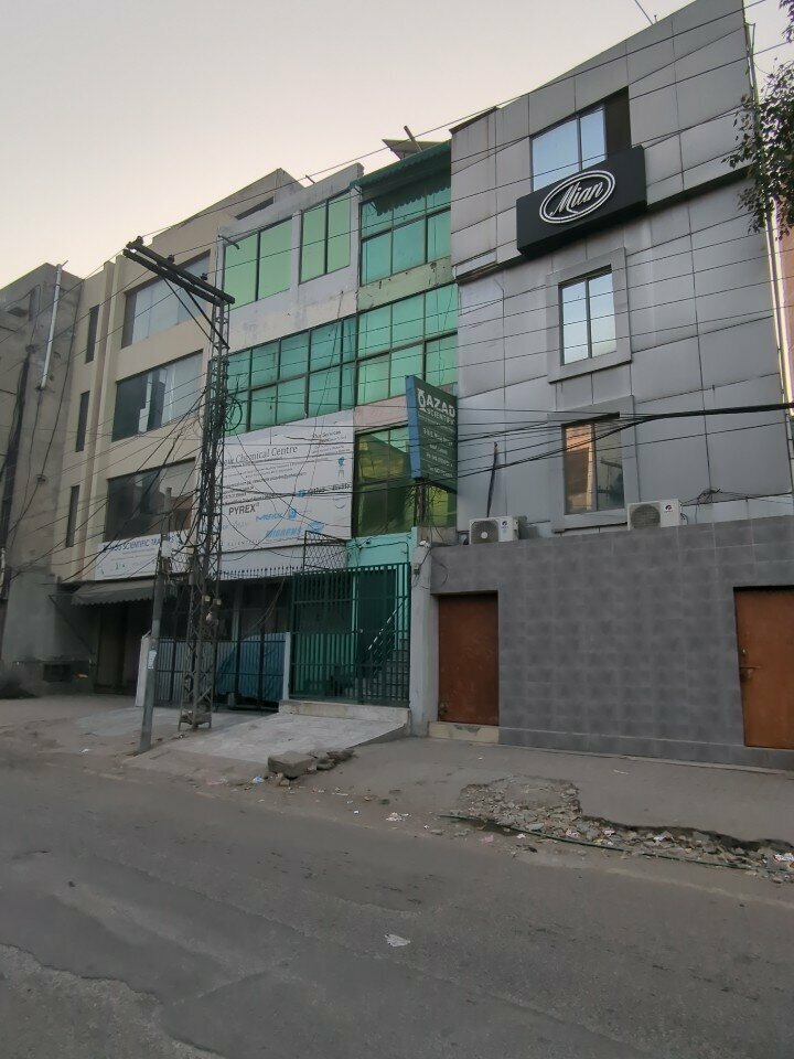 Tıp merkezleri ve klinikler Azad Scientific, Lahor, foto