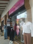 Femenina -usa (Santa Cruz de la Sierra, Distrito Municipal 11, Subdistrito CIV, Colón, 148), giyim mağazası  Bolivya'dan