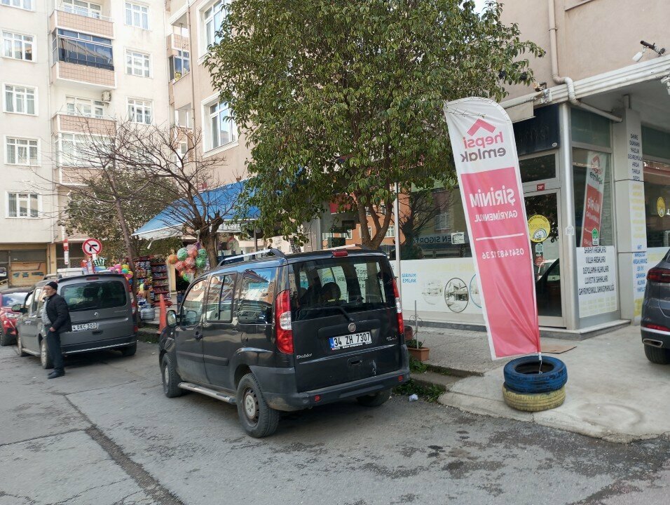 Emlak ofisi Şirinim Emlak, İstanbul, foto