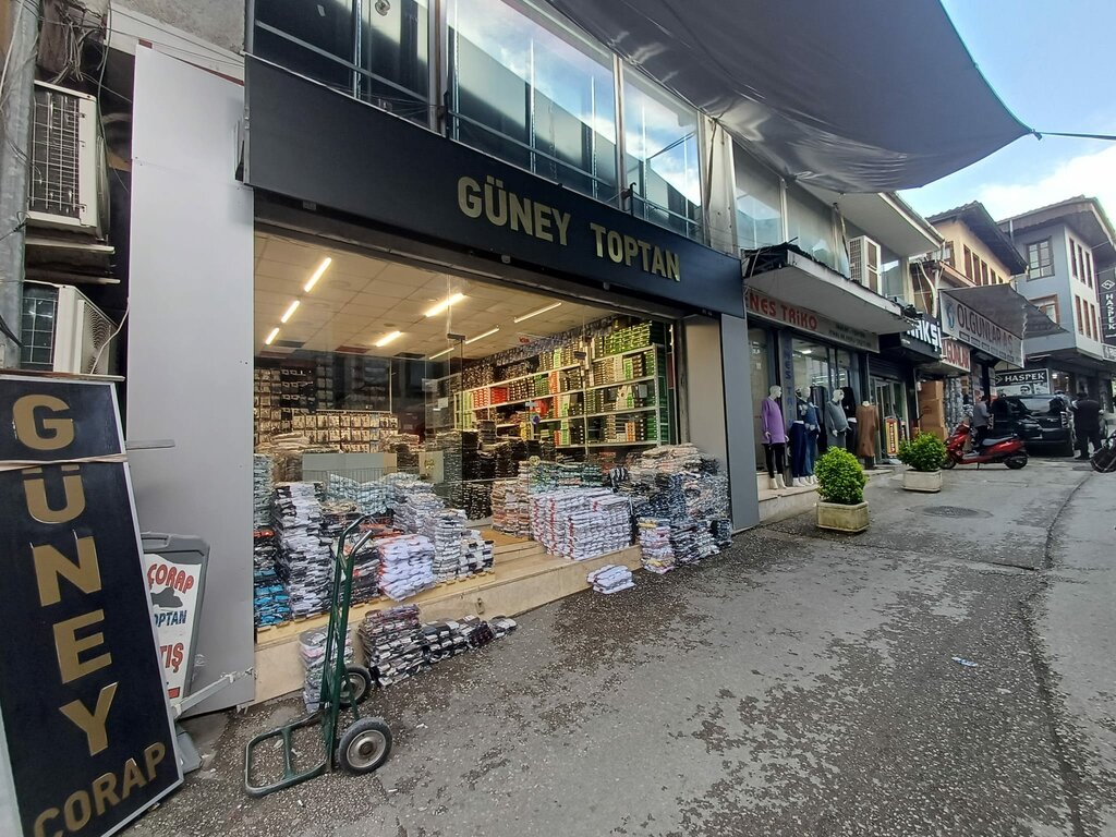 Giyim mağazası Güney Toptan, Bursa, foto