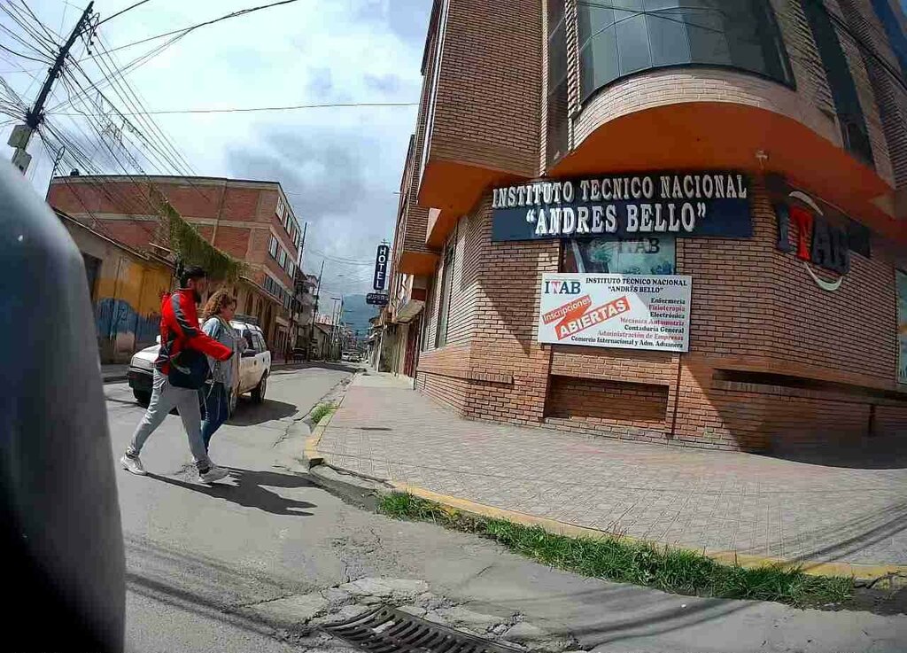 Meslek kursları Andrés Bello National Technical Institute, Cochabamba, foto