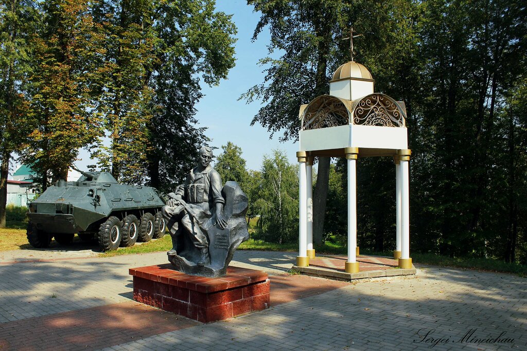 Anıt, heykel Воинам-интернационалистам, Senno, foto