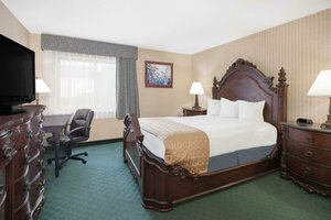 HomeTowne Studios by Red Roof Flint (Michigan, Genesee County), otel  Michigan Eyaleti'nden