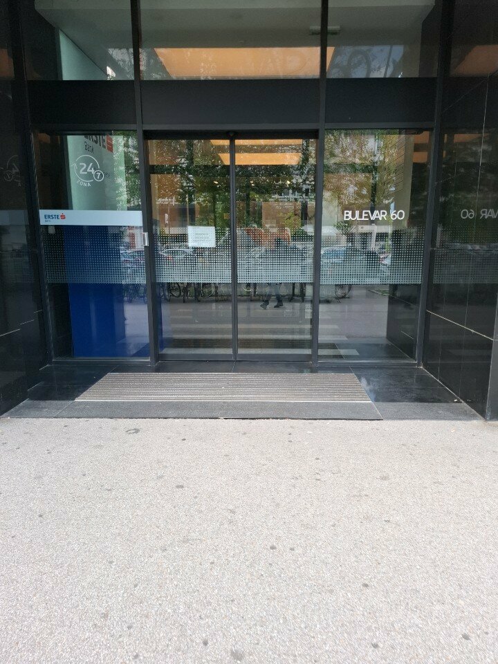 Özel güvenlik Kmd security, Novi Sad, foto