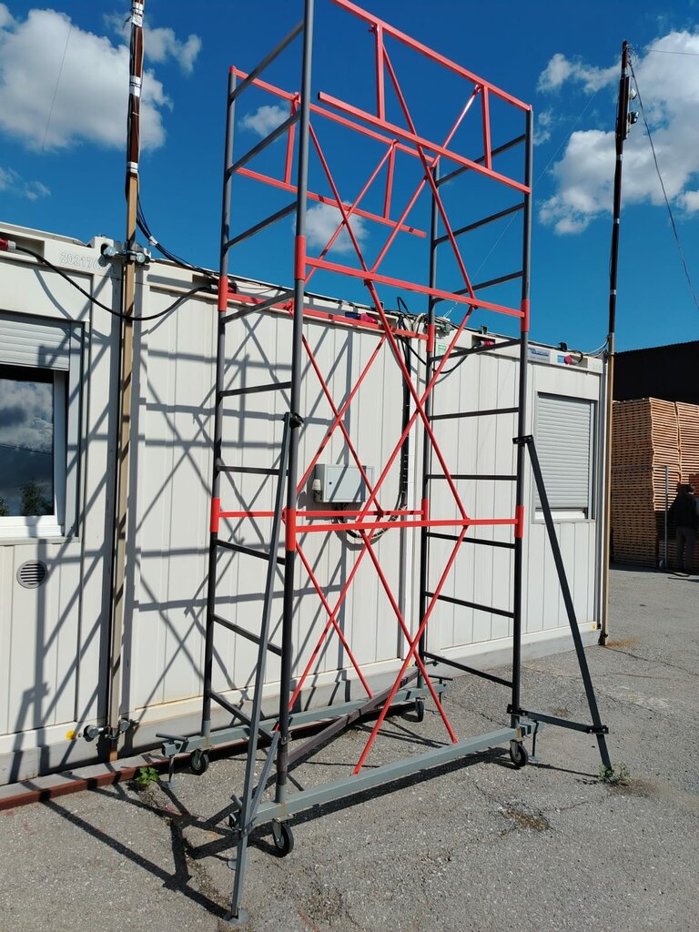 Yapı iskeleleri hizmetleri Gora, Çeliabinsk, foto