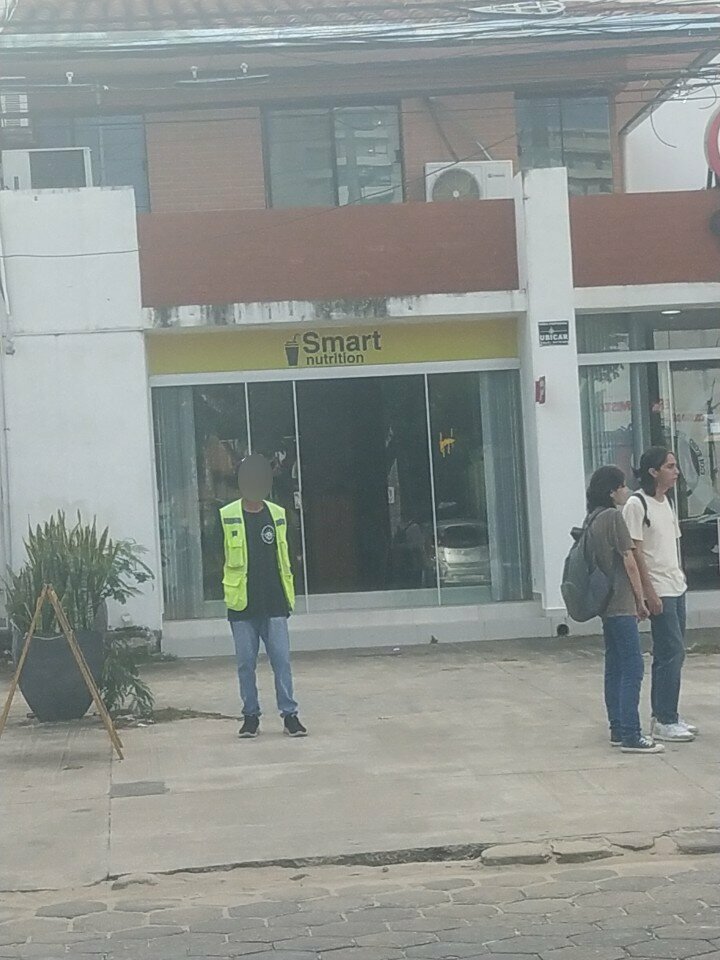 Sağlıklı besin mağazası Smartnutrition, Santa‑Krus, foto