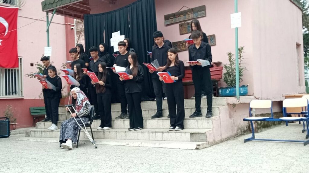Ortaokul Birecik Sağlık Meslek Lisesi, Birecik, foto