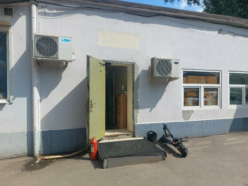 Elektrikli araç satışı Di store, Moskova, foto