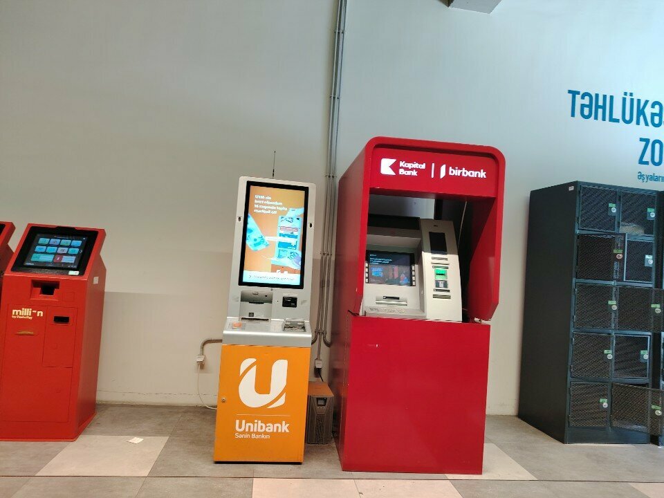 ATM'ler Kapital Bank ATM, Bakü, foto
