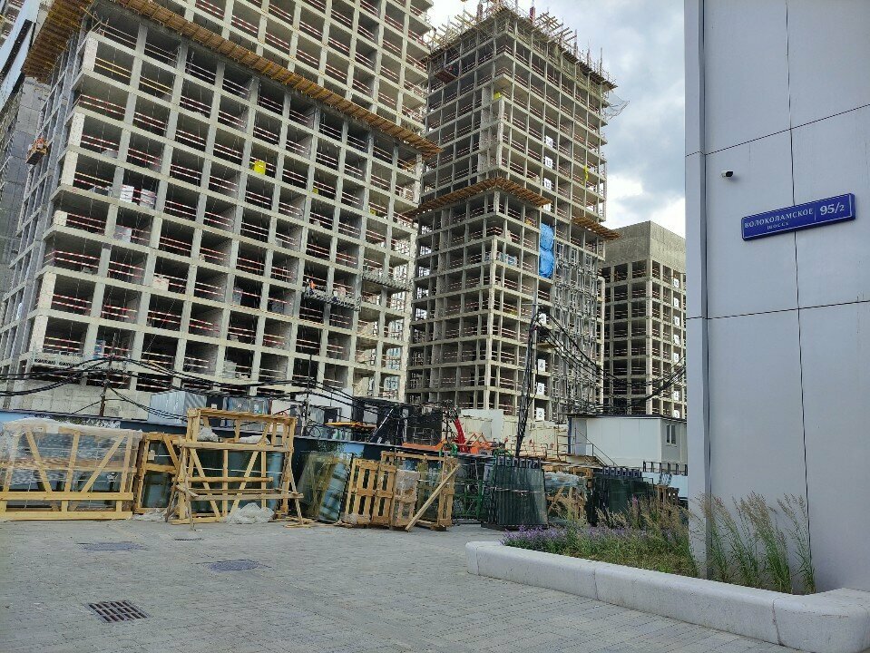 Boya ve cila malzemeleri üretim ve satış yerleri Тинтоград, Moskova, foto
