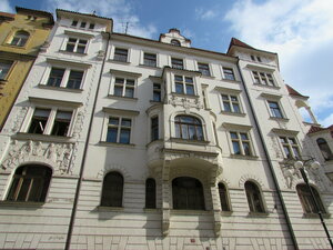 Библиотека Института чешского языка AV Čr (Valentinská No:91/1), kütüphaneler  Prag'dan