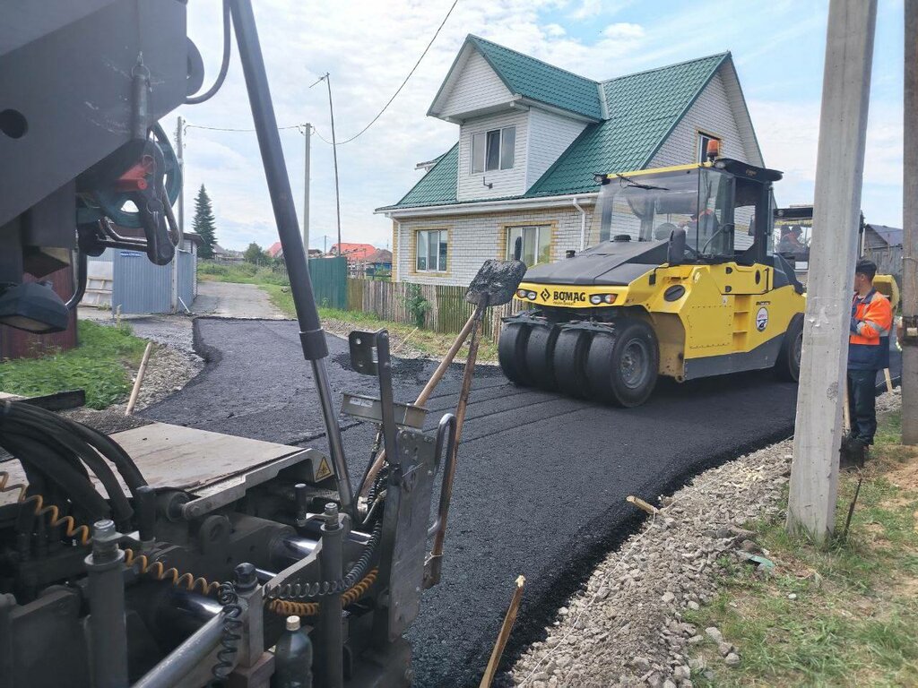 Yol yapımı ve bakımı Dorozhnoye remontno-stroitelnoye upravleniye-1, Tiumen, foto