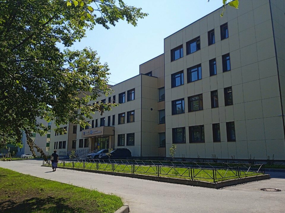 Aşılama noktası Пункт вакцинации в СПб ГБУЗ городская поликлиника № 112, Saint‑Petersburg, foto