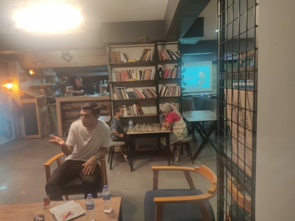 Kafe Lanlako Kitap ve Kahve - Yıldırım Subesi, Bursa, foto