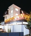 Versailles (Kubanskaya ulitsa No:21, posyolok gorodskogo tipa Novomikhaylovskiy), otel  Krasnodarski krayından