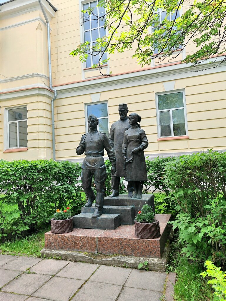 Anıt, heykel Мемориал сотрудникам и преподавателям СибГМУ, погибшим в ВОВ, Tomsk, foto