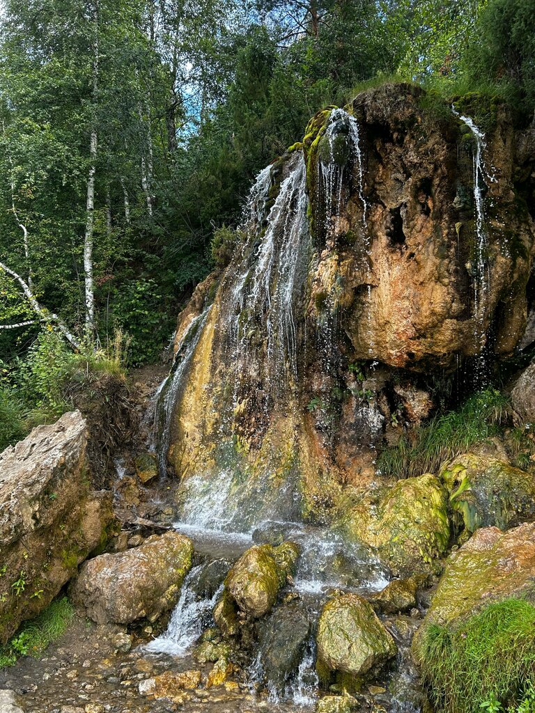 Şelale Plakun Waterfall, Permski krayı, foto
