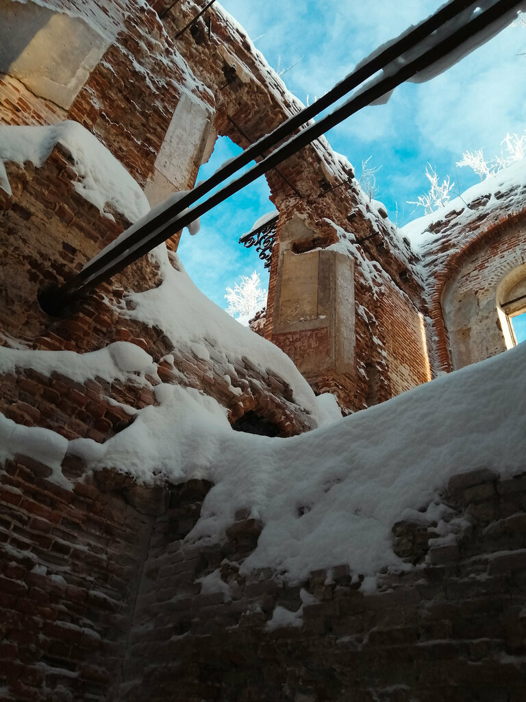 Turistik yerler Архангело-Пашийская Свято-Троицкая церковь, Permski krayı, foto