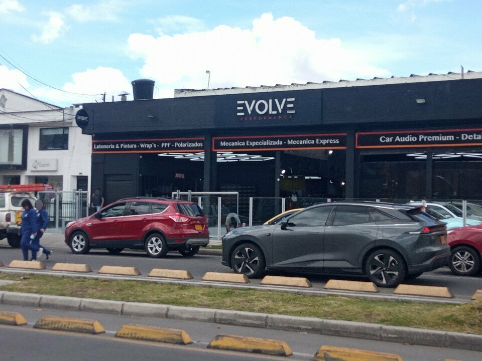 Detaylı oto bakımı Evolve Performance, Bogota, foto