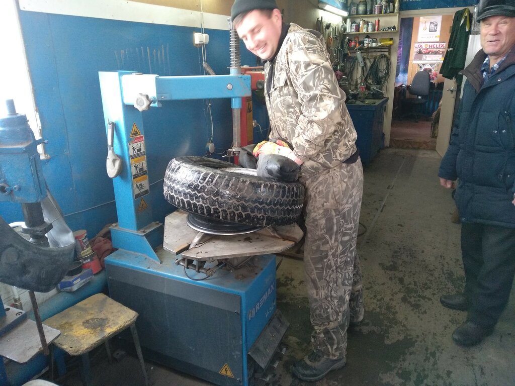 Oto lastik tamiri Tire fitting and repair, Kostanay, foto