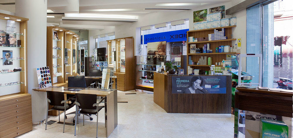 Giyim mağazası Nueva Visión Optica & Audiologia, Alicante, foto