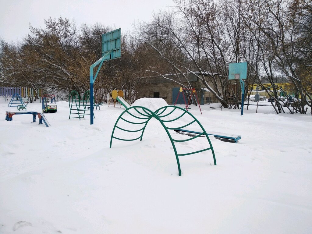 Spor alanı Баскетбольная площадка, Novosibirsk, foto