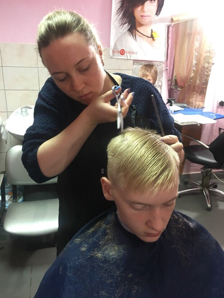 Kuaför meslek eğitimi School-studia Vladlena, Lipetsk, foto