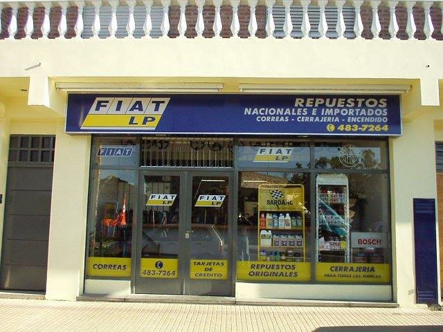 Otomobil yedek parçaları Fiat La Plata, La Plata, foto