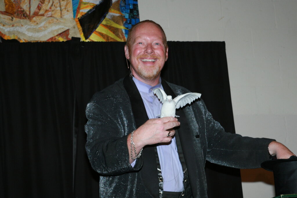 Kutlama sunucuları John Measner Magic Show, İllinois, foto