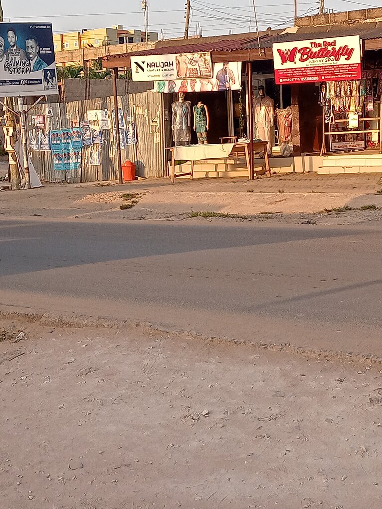 Giyim mağazası Nalijah couture and decor, Dünya, foto