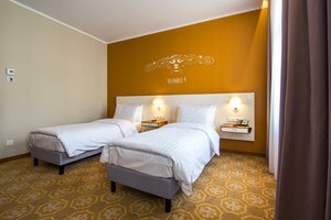 Mercure (Dzirnavu Street No:114), otel  Riga'dan