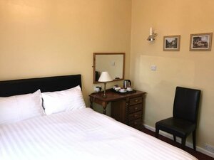 Barons Court Hotel (England, Wolverhampton), otel  Wolverhampton'dan