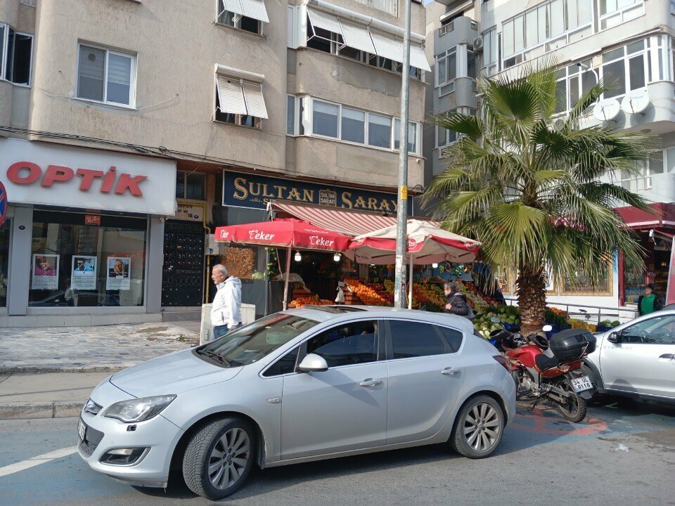 Manavlar Sultan Sarayı Sebze Meyve Sarayı, İzmir, foto
