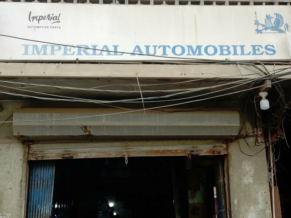 Otomobil yedek parçaları Imperial Automobiles, Karaçi, foto