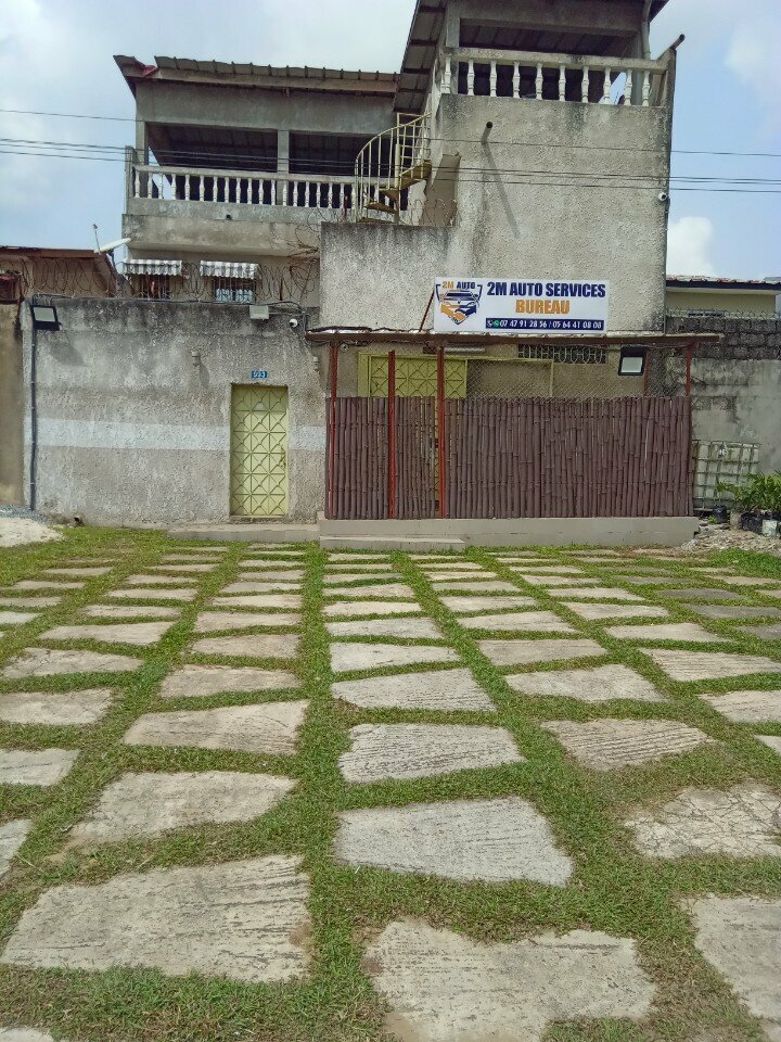 Garajlar 2m Auto, Abican, foto