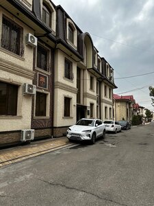 Eldi (Turkqorgon passage 5 No:5), otel  Taşkent'ten