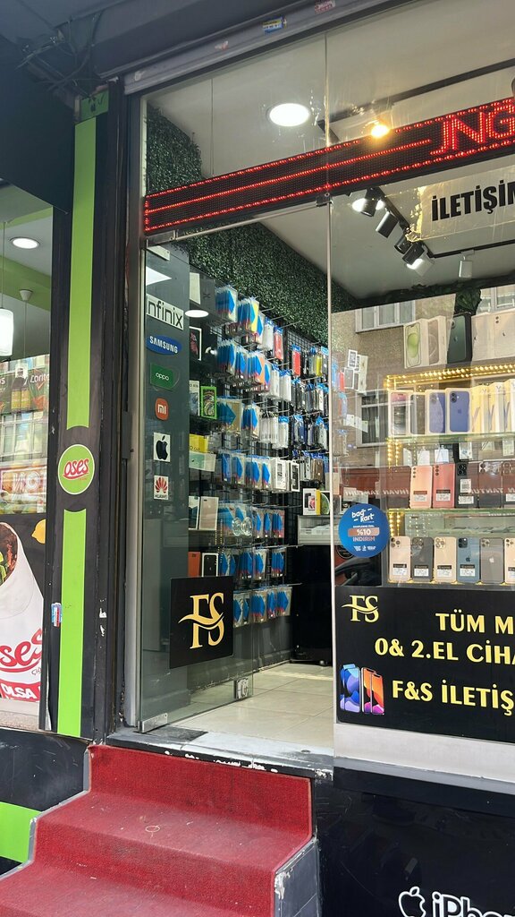 Cep telefonu ve aksesuarları satış mağazaları Fs İletişim, İstanbul, foto