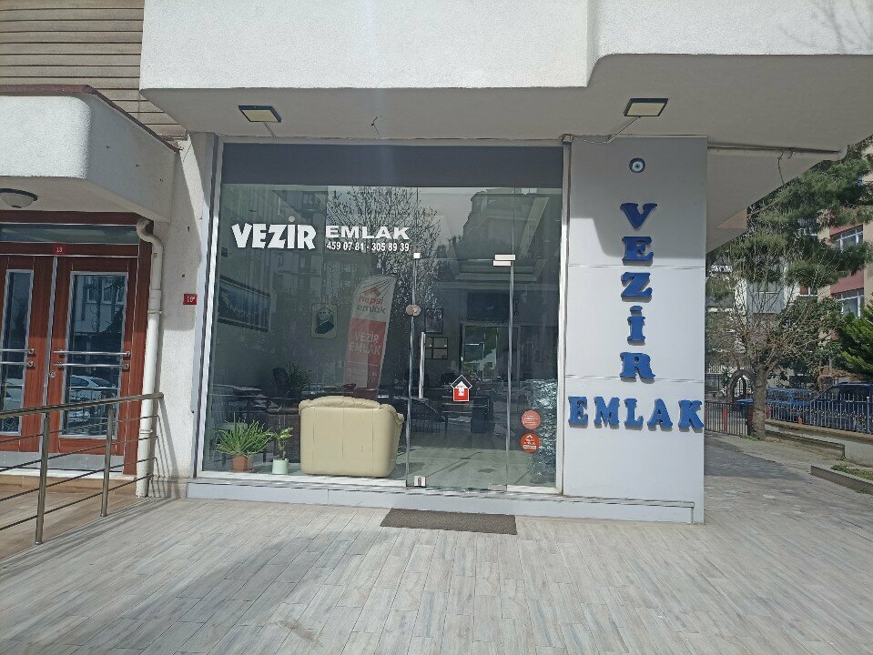 Emlak ofisi Vezir Emlak, İstanbul, foto
