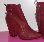 Tyche Moda y Estilo (Department of La Paz, Provincia Murillo, La Paz, Periferica, Villa Fatima, Calle Puente Villa, 1414), ayakkabı mağazaları  Bolivya'dan