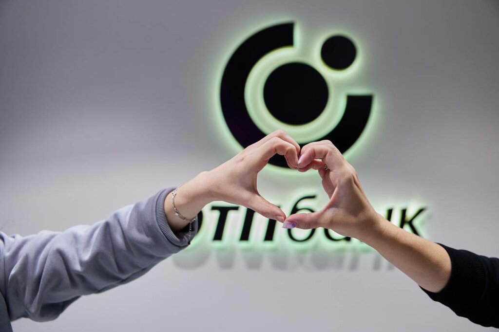 ATM'ler OTP bank, Omsk, foto